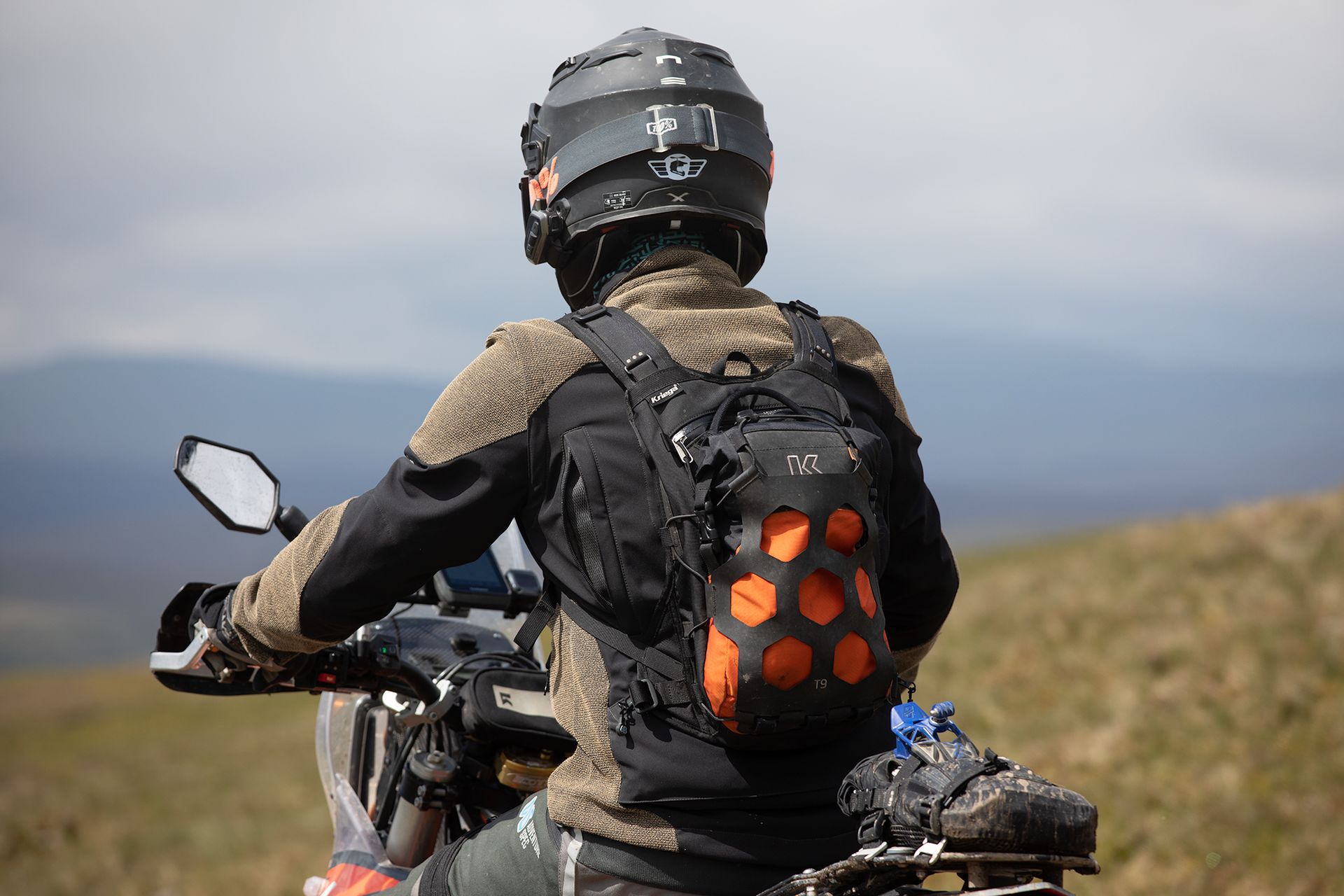 Why is the new Linesman Jacket so yellow? | Adventure Spec